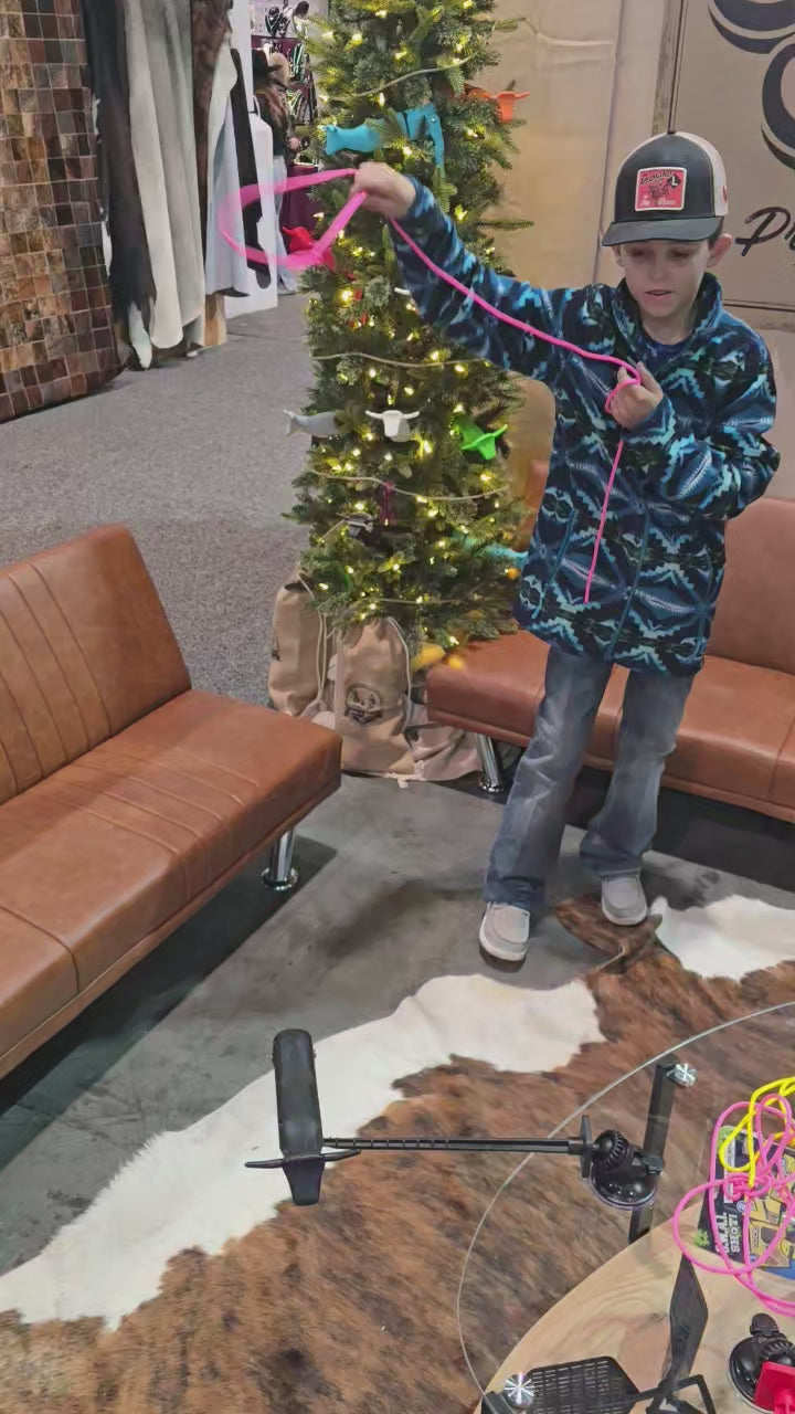 Dash'n'Dally roping dummy, Action Claw travel size roping on the road.